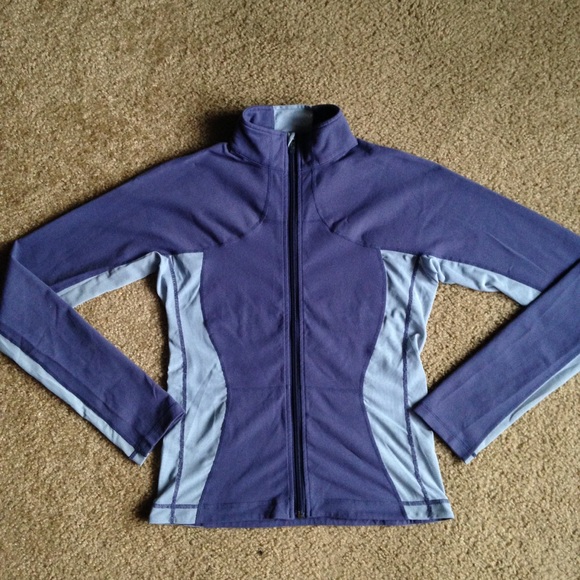 lululemon athletica | Jackets & Coats | Rare Lululemon Catch Me Air ...